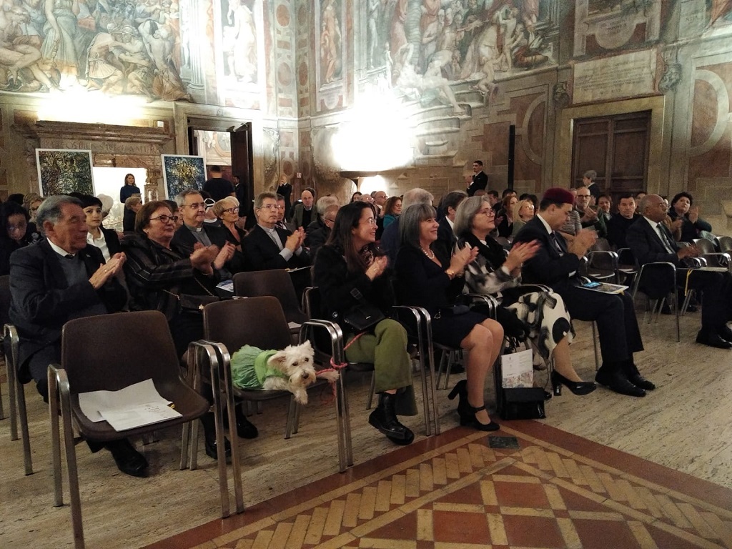 Exponen en el Vaticano obras de la pintora cubana Zaida del Río - Radio ...